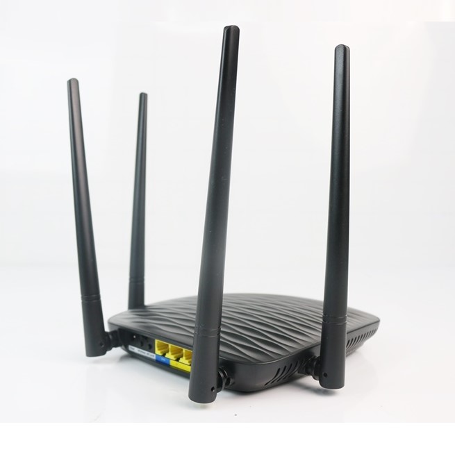 Camera ngụy trang MODEM wifi TENDA full 4K quay đêm xem từ xa